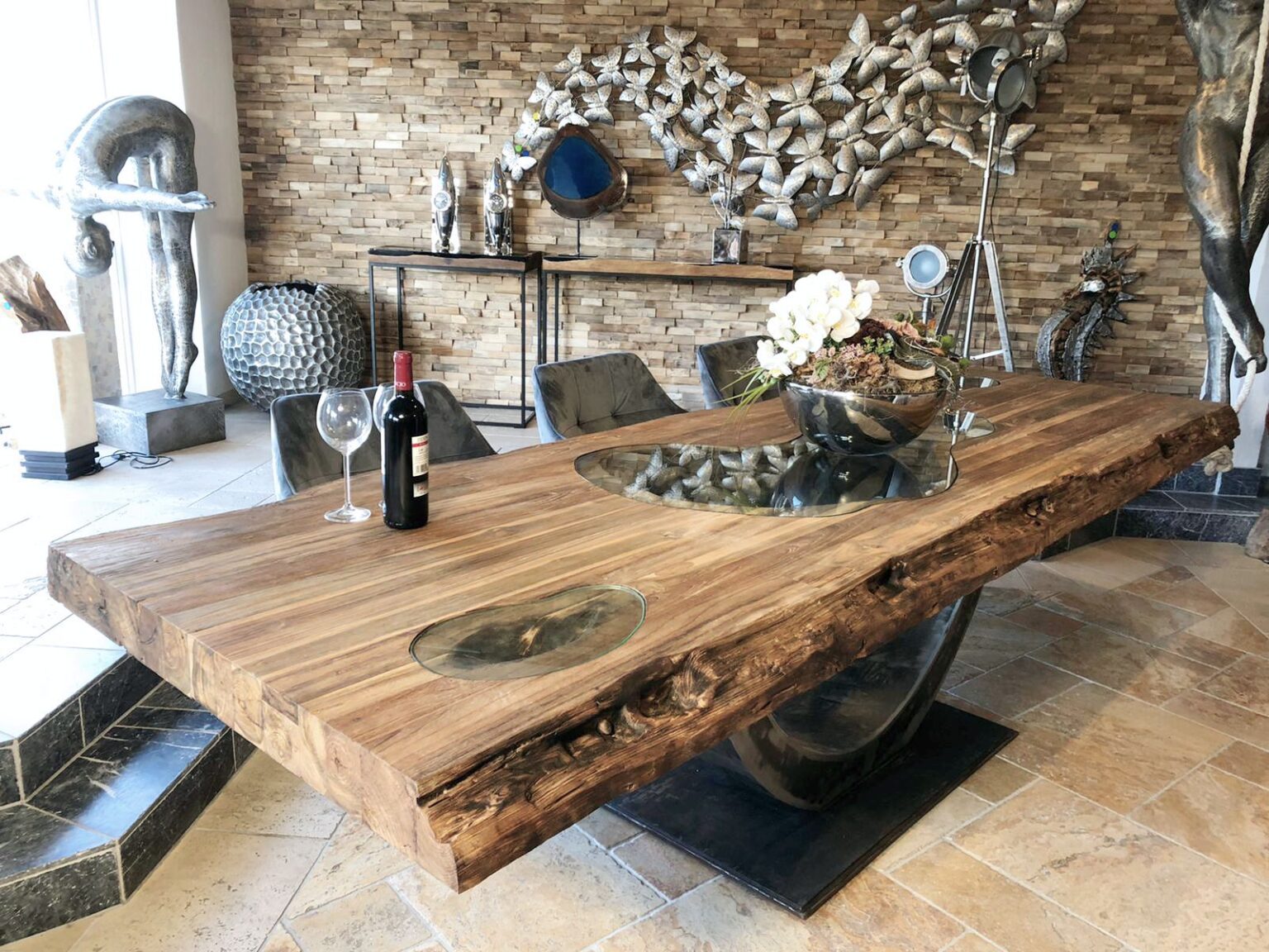 Großer Esstisch aus Holz aus der Serie "Deep Island" 300 cm