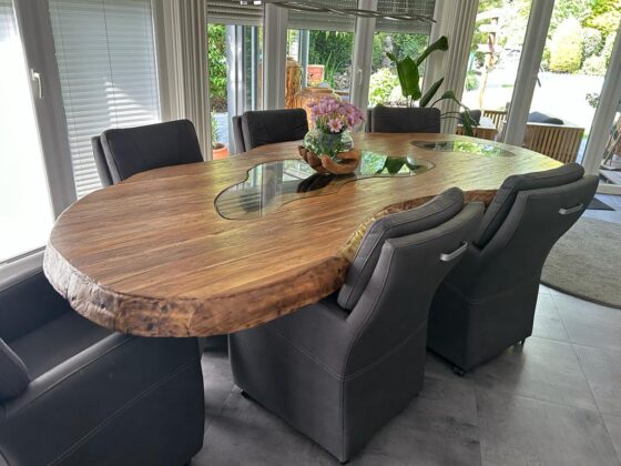 Massive dining tables made of reclaimed wood, 300 cm long | Shop now!