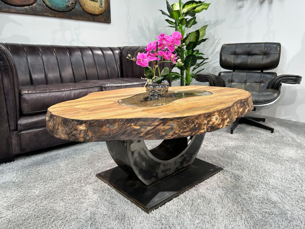 Sustainable coffee table | Natural, durable, timeless, responsible