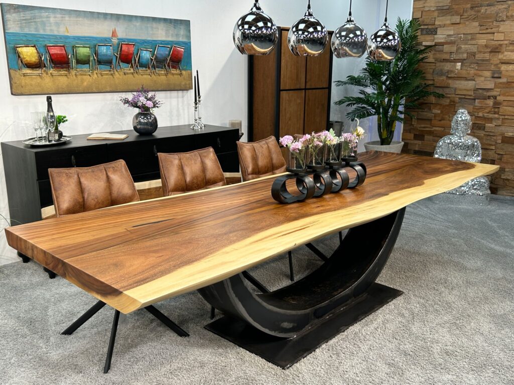 Massive Esstische aus Holz :: Tischonkel