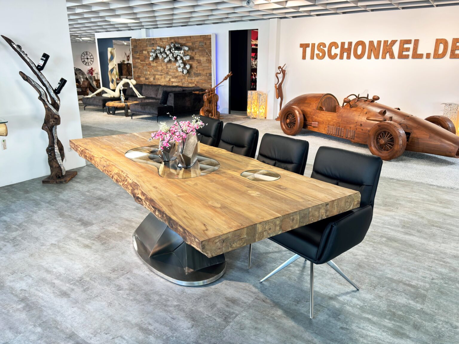 Design dining table DEEP ISLAND: Solid dining table design made of wood